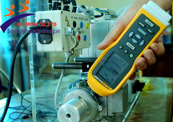 Bảo dưỡng thiết bị cơ khí cùng máy đo độ rung